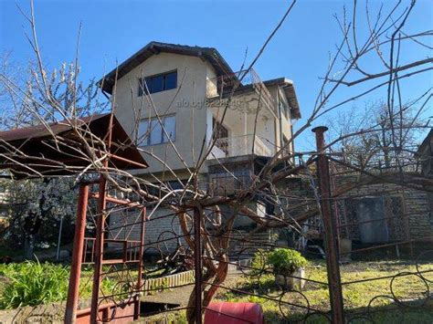 Вила в гр Балчик Двуетажна къща 98 квм РЗП 640 квм двор Къщи Вили Балчик Вила във