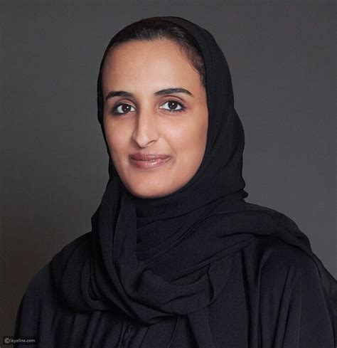 الشيخة هند آل ثاني بصحبة الشيخة موزة وابنها في افتتاحية كأس العالم