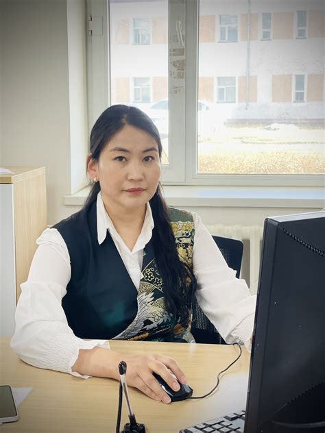 Увс 🔰ХАРИЛЦАН ХҮНДЭТГЭЕ ХАМТДАА ХӨГЖЬЕ сарын аяны хүрээнд Өв соёлоо дээдэлье Монгол дээлтэй