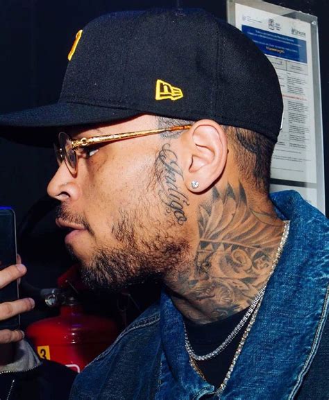 Pin By On B Chris Brown Chris Brown Pictures Chris Brown Photoshoot