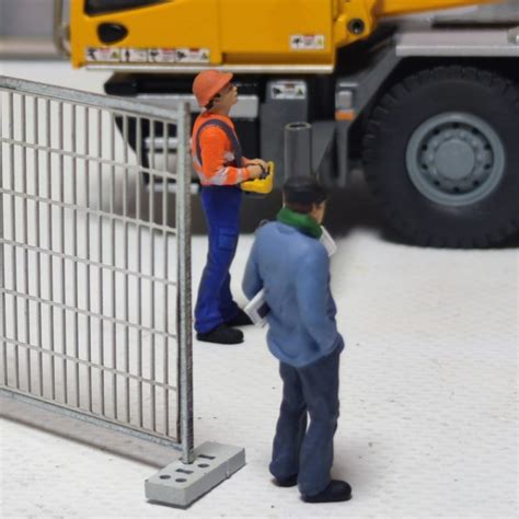 Psc003 Set Figures Operator With Radio Control And Pensioner 1 50 Tmodels
