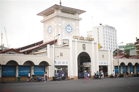 Chợ Bến Thành Khoác áo Mới Nhiều Người Thích Thú đến Check In Báo