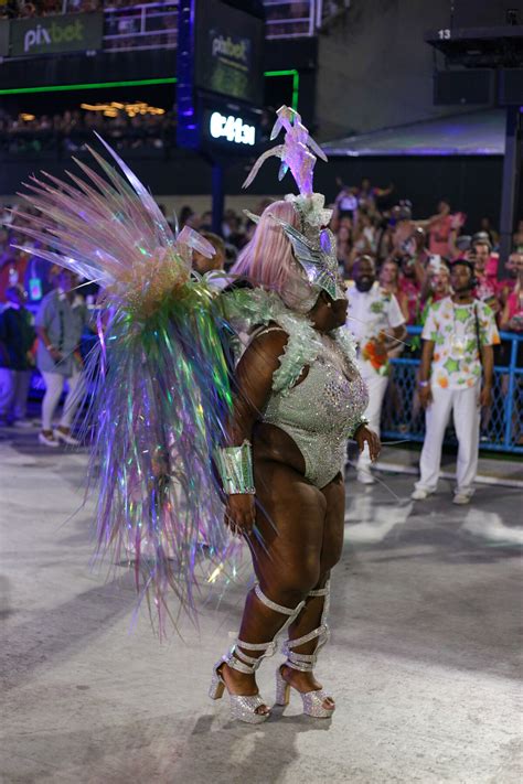 Foto A Cantora Jojo Todynho Usou Peruca Cor De Rosa Em Desfile Da
