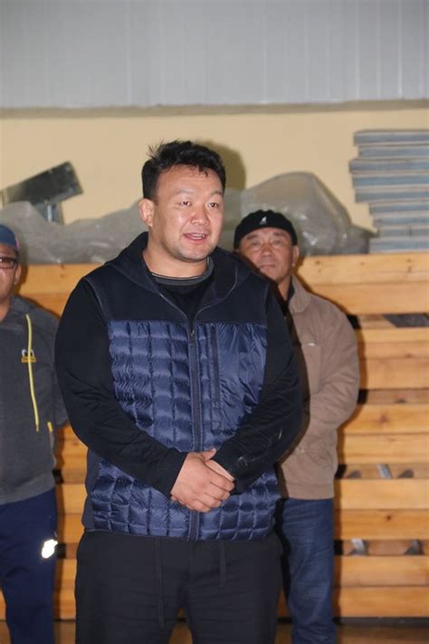 МҮОХ ны Ерөнхийлөгч Н Түвшинбаяр боксын шигшээ багийн бэлтгэлтэй танилцлаа