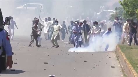 National Post Tear Gas As Supporters Of Pakistan S Khan Face Police