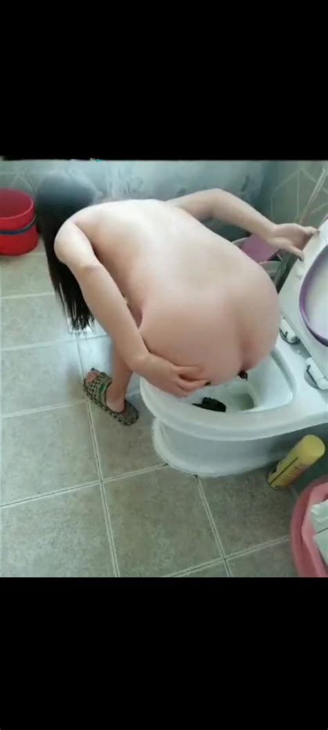 Cewek Berak Nungging