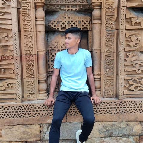 💓ዙẴ℟ֆዙ ℟ǺɉᎮỬŢ💓 Rajput Harsh On Threads