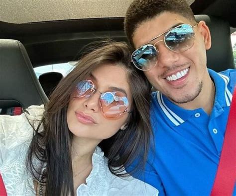 Notícias Ex morena do Tchan faz exame para comprovar que bumbum é