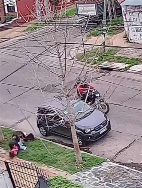 Infancia Robada El Peor Día Del Niño Para Una Niña
