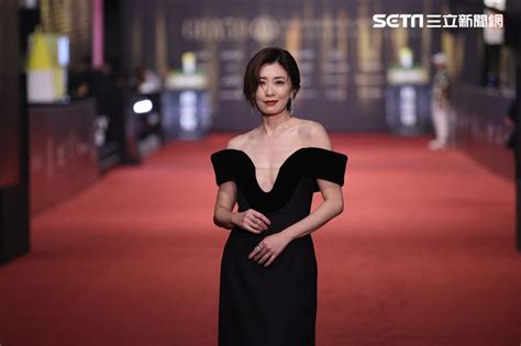 金鐘紅毯／賈靜雯臨時決定做這件事！不甩梧桐妹超反對：我要做我自己 娛樂星聞