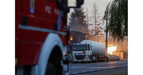 Над 3000 са евакуирани след взривовете в Румъния