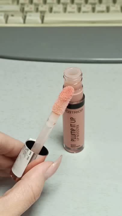 Catrice Блеск для губ с эффектом увеличения объема Plump It Up купить по низким ценам в ЛЭТУАЛЬ
