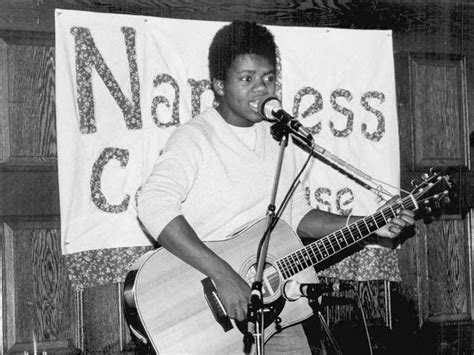 The Life And Career Of Tracy Chapman The Only Black Woman Ever To Have