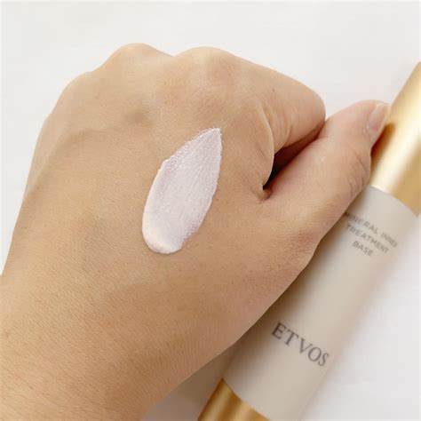 「ここ最近で1番！」って！【エトヴォス】絶対買いでしょ！「化粧下地」から新色登場！ 【ftn】