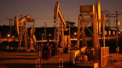 Цените на петрола спадат Новини бг