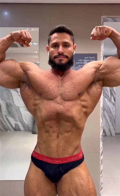 Bodybuilder ThisVid Com