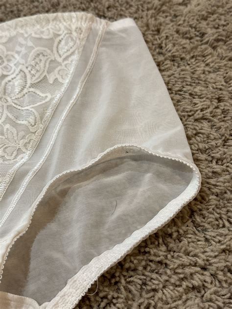 Vintage Bali White Lace High Waisted Panties 8351 Gem