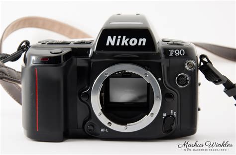 Nikon F90 - eine moderne SLR für 35mm Film