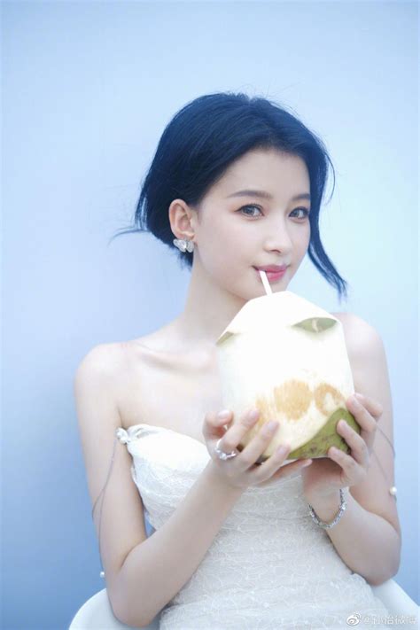 孙怡方否认与滕光正恋情传闻 朋友同行看演唱会——上海热线娱乐频道