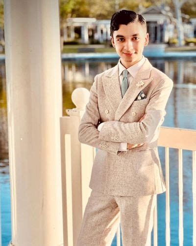 Abito Marrone A Tre Pezzi Con Mocassini Color Khaki Hockerty