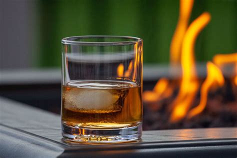 Bourbon Vs Rye Whiskey The Main Differences Whiskeyandwhisky