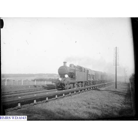 Wda043 Loco With Van Train