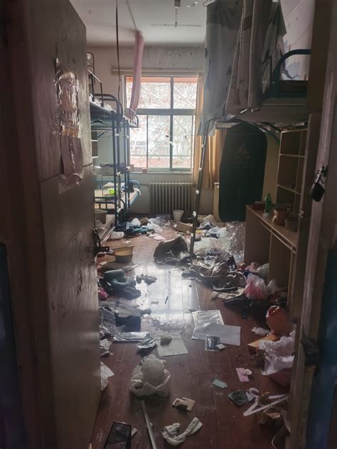 女性衣物终结者（接推广） On Twitter 学校放假了，女生宿舍有了一些私货，需要的dd，这是部分，需要提前和我说的，内衣内裤都有
