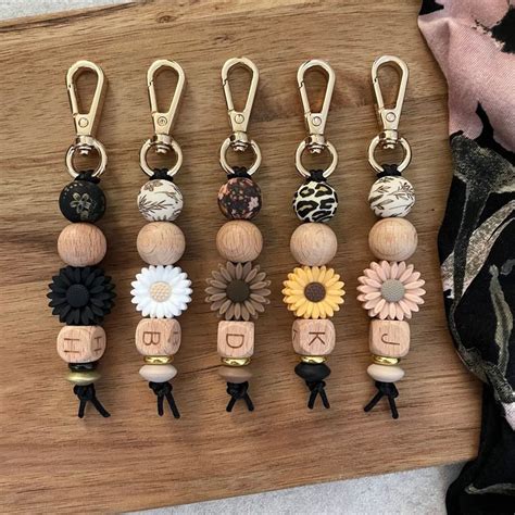 Custom Keychains Silicone Beaded Wood Daisy Wildflowers Initials