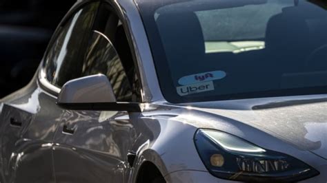 Uber And Lyft To Pay 328m To Settle Wage Theft Claims In Ny Court