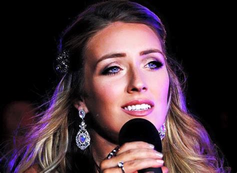 Across The Miles With Chloë Agnew And The Atlanta Pops Oxford