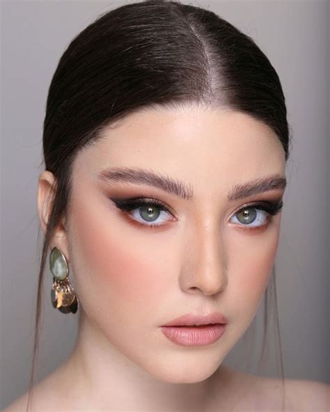Iranian Persian Women Girls Xiaaomao Futuristic Makeup Edgy Makeup