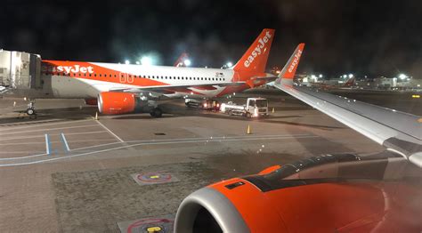 Review Easyjet A321neo Economy Class Rome To London Gatwick The
