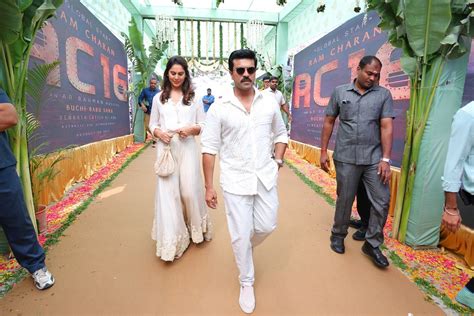 Rc16 రామ్ చరణ్ Rc16 మూవీ లాంచ్ ఈవెంట్‌లో సెలబ్రిటీల సందడి ఫొటోలు