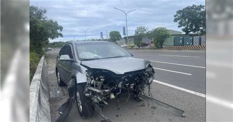台南超載休旅車疑競速自撞 磨出火光、高速旋轉驚悚畫面曝
