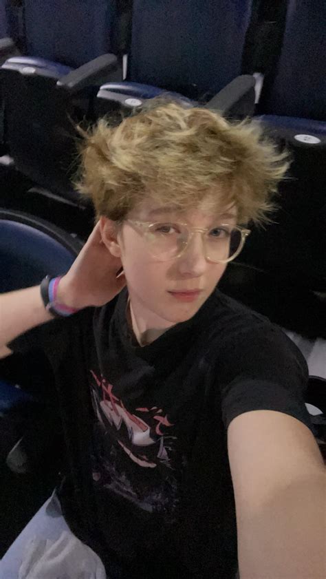 I Kinda Wanna Dye My Hair Again But Idk What Color Haha Rteenagers