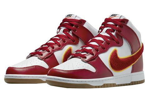 Buy Nike Dunk High Chenille Swoosh White Gym Red Kixify Marketplace