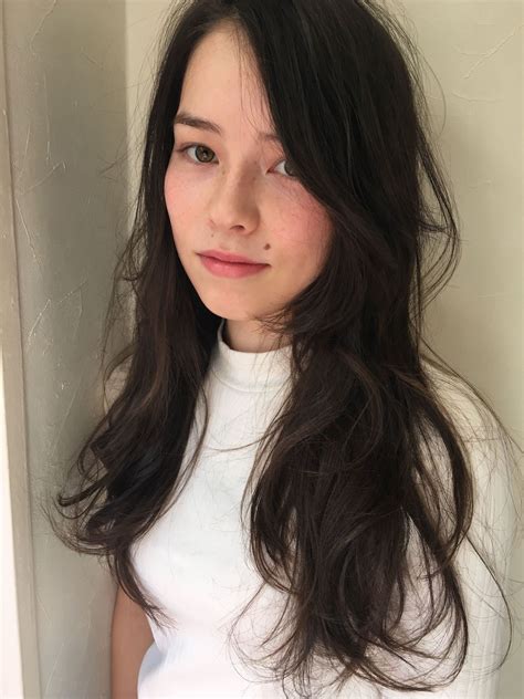 黒髪ロングを透明感たっぷりに見せる方法♡今、試したいヘアカタログ Arine アリネ