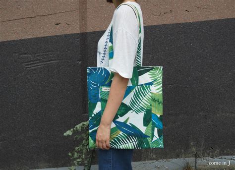 포이베 패턴에코백 무늬에코백 야자수패턴에코백 유니크한에코백 핸드메이드에코백 예쁜에코백 트로피컬에코백 화이트에코백 여름에코백 에코백 단길