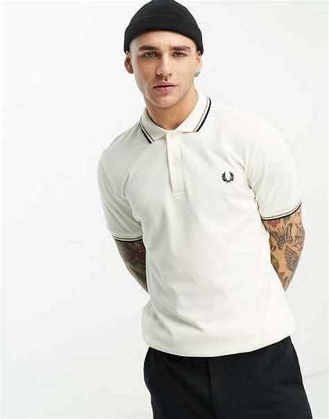 Fred Perry Polohemd In Creme Mit Zwei Zierstreifen Asos