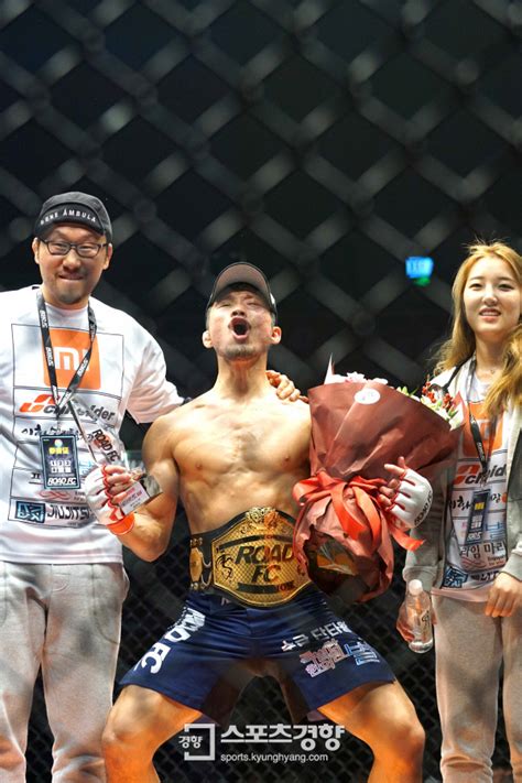 스포츠경향 포토 챔피언의 환호최무겸 3차방어 성공 스포츠경향 포토 챔피언의 환호최무겸 3차방어 성공