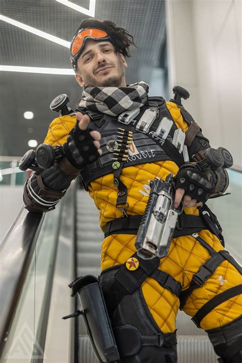 Selfmade Cosplay Of Mirage R Apexlegends