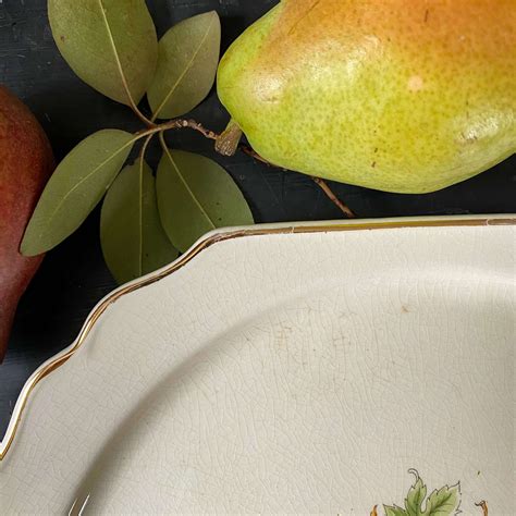 Vintage 1940s Harker Bakerite Cake Plate Lovelace Pattern Circa 1940
