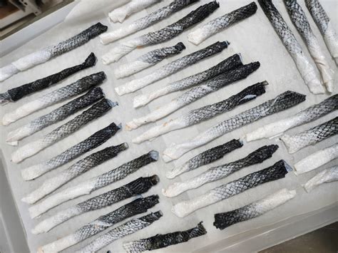 강아지 수제간식 연어껍질 스틱 55g 배민 장보기∙쇼핑