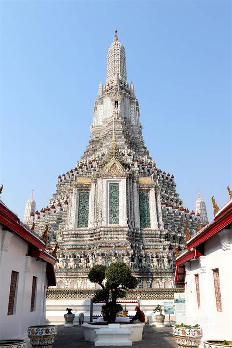 Photo Gallery 10 ไฮไลต์ “วัดอรุณราชวราราม” วัดงามริมแม่น้ำเจ้าพระยา