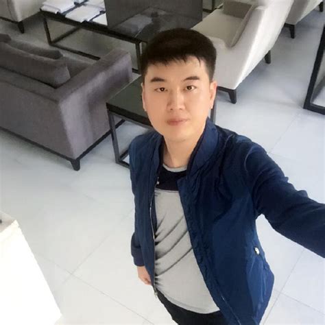 成熟男人稳重 生活照 成熟男人稳重 背影 伤感说说吧