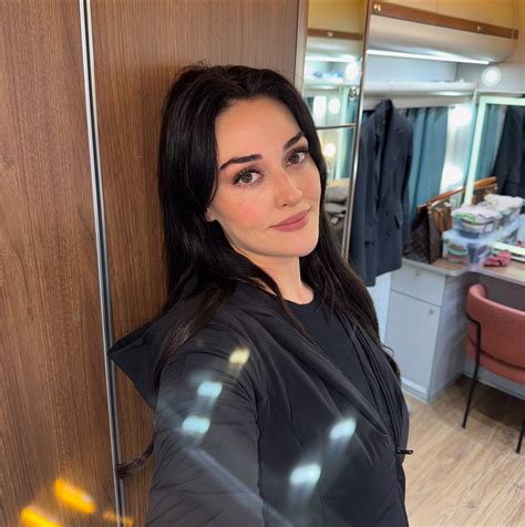 Esra Bilgic ️‍🔥 Instagram