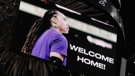 Brittney Griner Memoir To Detail Experience In Russia Yardbarker