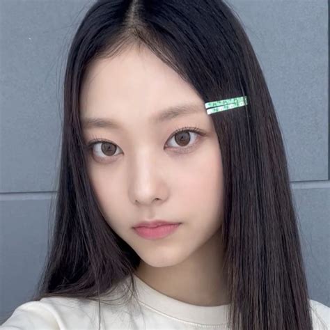 Pin By S Sixx On Newjeans 뉴진스 New Jeans Style Makeup Makeup Inspiration