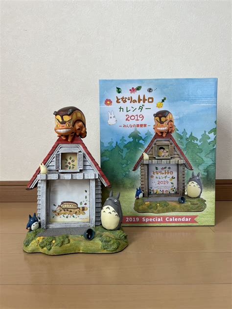 【目立った傷や汚れなし】スタジオジブリ ベネリック となりのトトロ カレンダー 2019 みんなの草壁家 大きなカレンダーの落札情報詳細