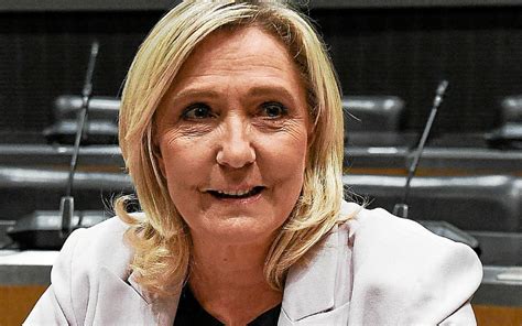 Prêt Russe Au Rn Marine Le Pen Dément Toute Contrepartie Politique